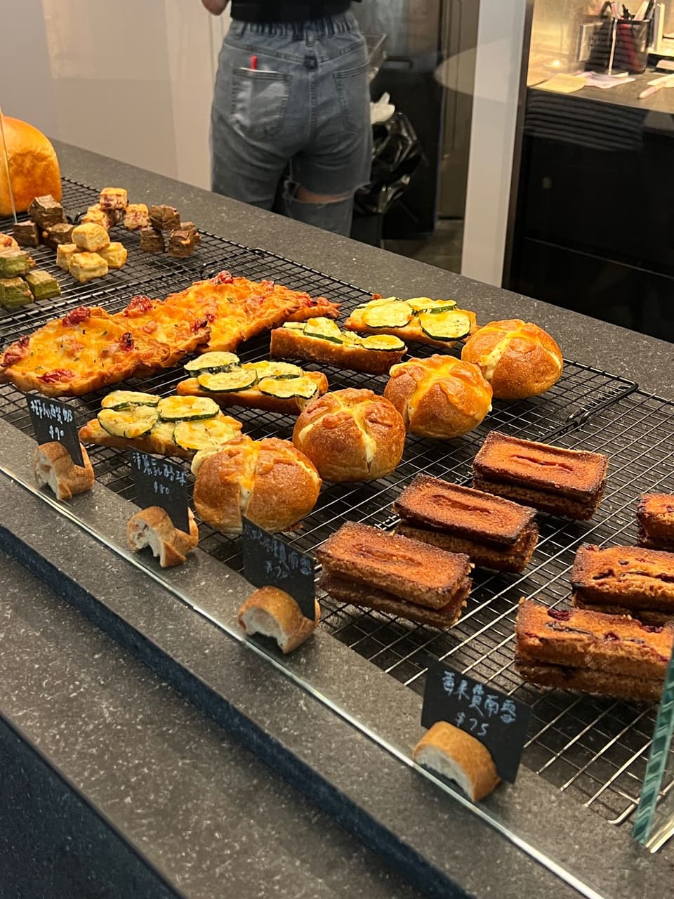 新開幕的厲害咖啡廳｜Moon Baking - 美食板 | Dcard