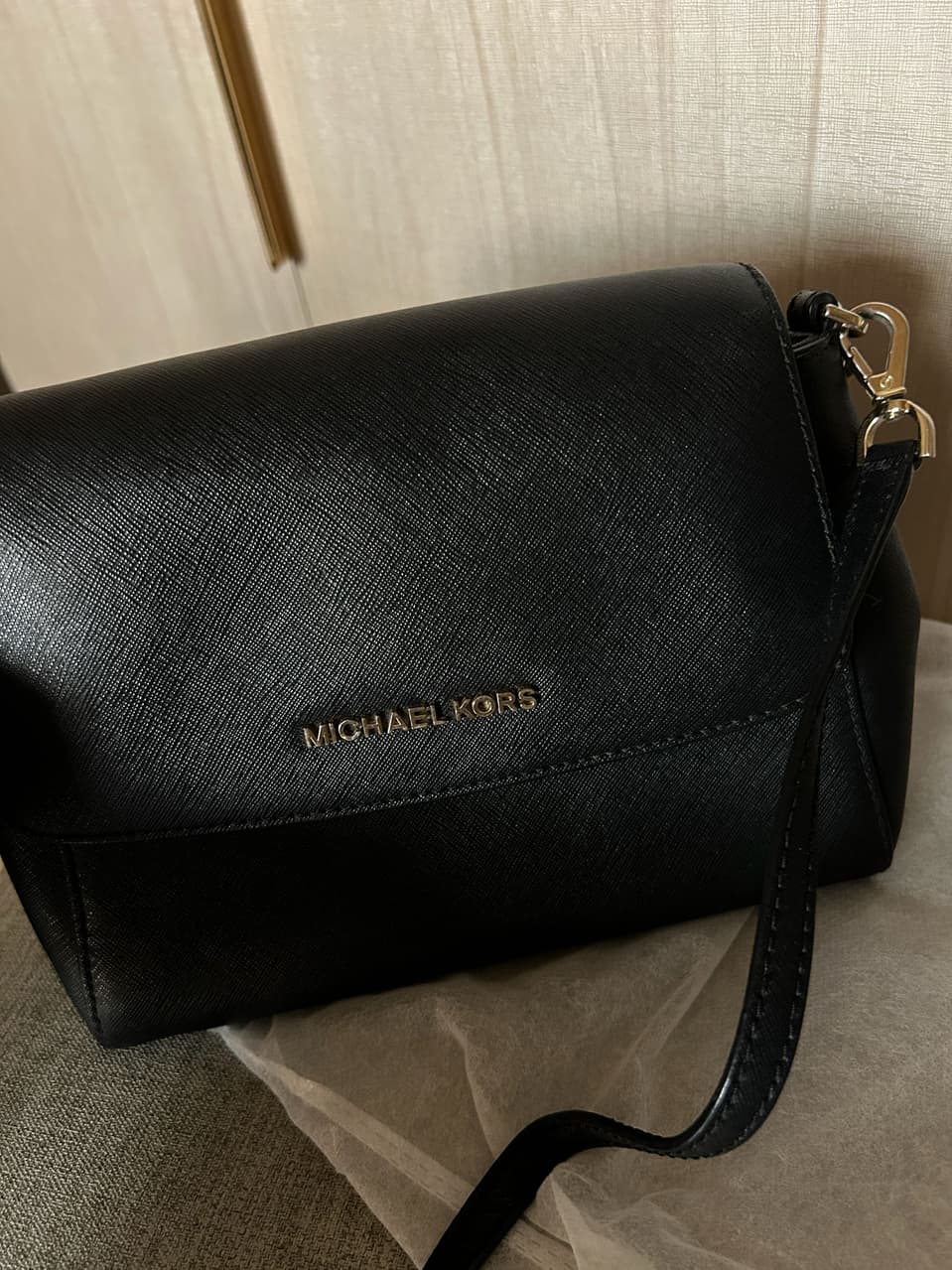 #我要賣 #我要賣 MK梯形包 （已售出） - 二手交易板 | Dcard