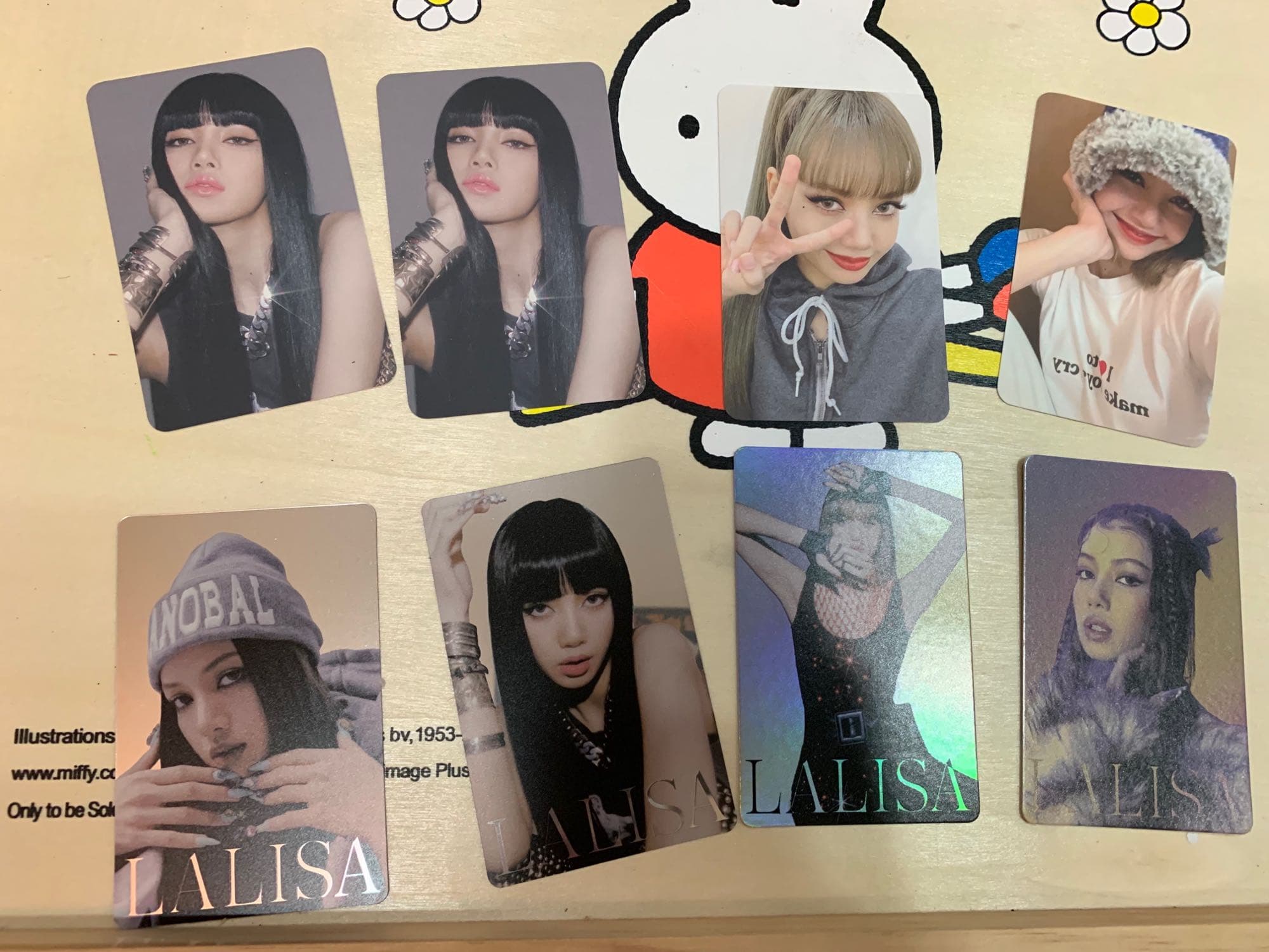 #開箱 Lisa solo專輯 LALISA - BLACKPINK板 | Dcard