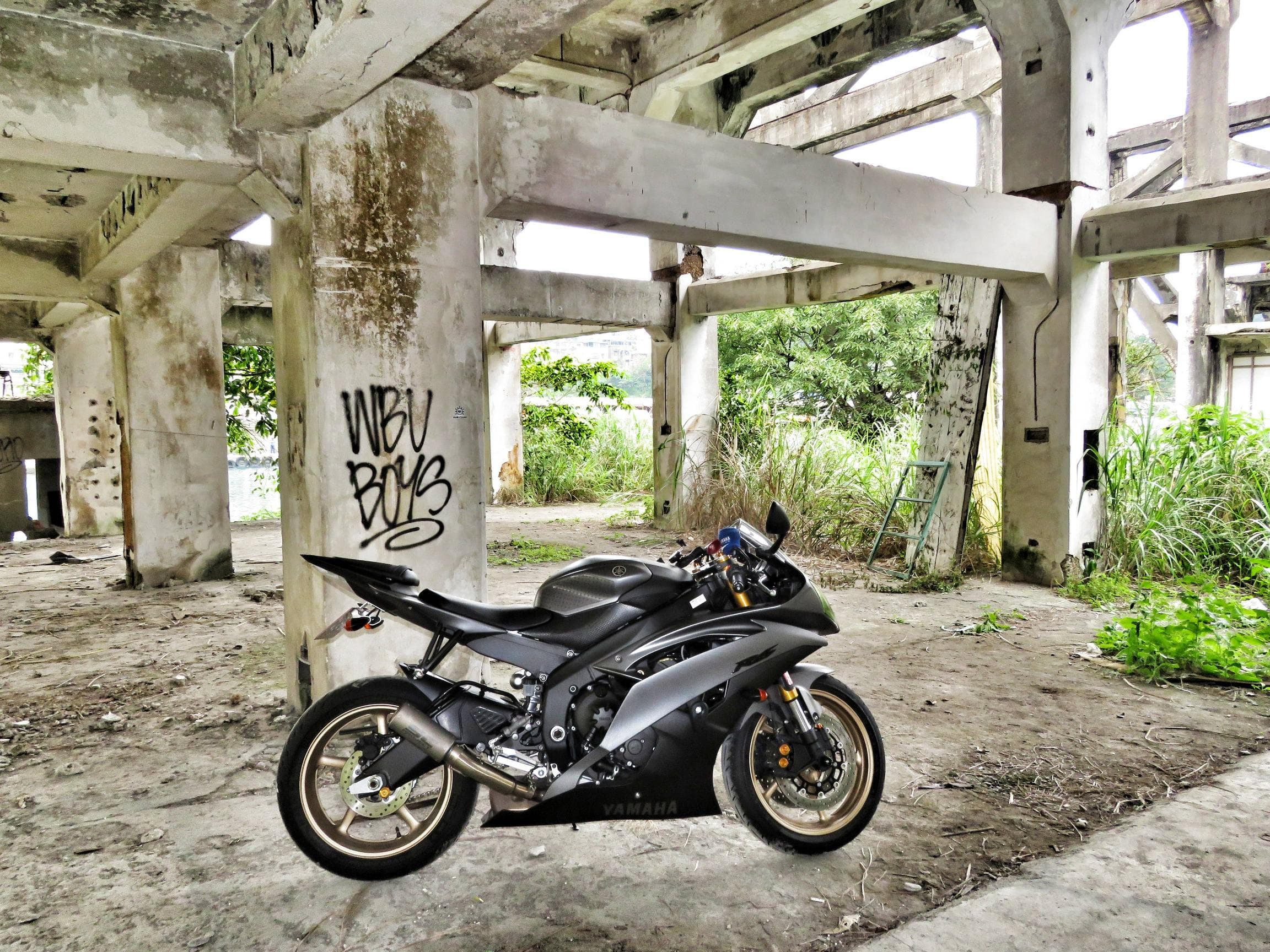 #圖 YZF-R6 廢墟 - 機車板 | Dcard