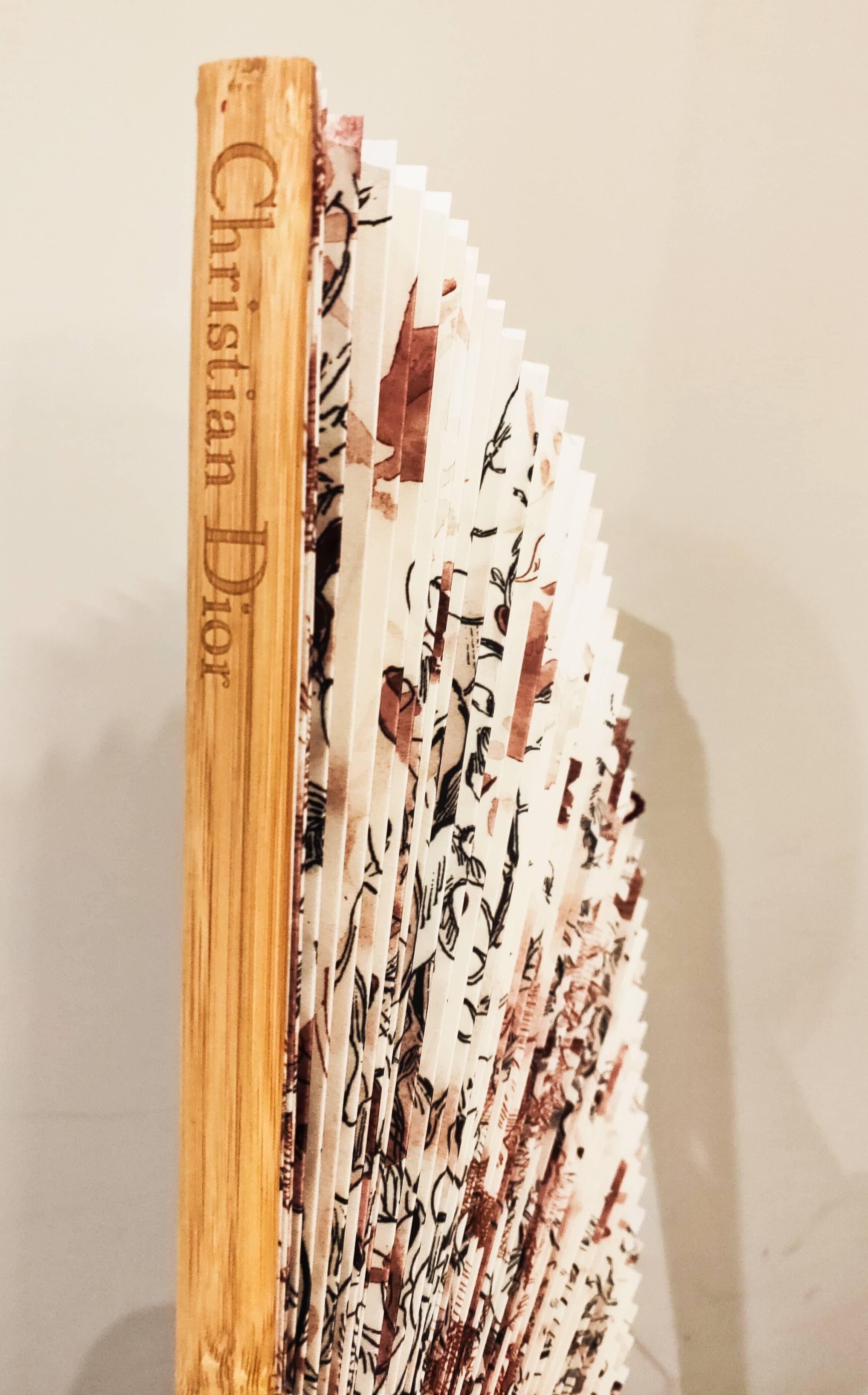 #分享 【🐠的Dior收藏】白、灰Lady Dior+小雞黃限定名片夾+2023新年禮 - 精品板 | Dcard