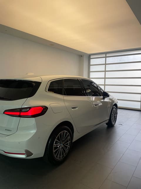 回憶不會被取代，只會更好的延續：THE BMW 218AT 交車囉🎉 - 汽車板 | Dcard