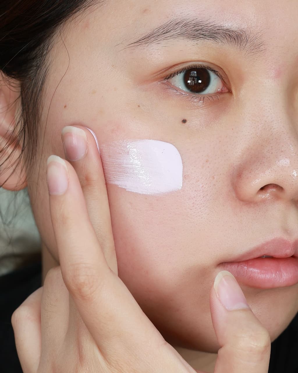 #分享 A醇防曬霜是什麼酷東西｜JS婕洛妮絲鳶尾花A醇防曬素顏霜SPF50+★★★ - 美妝板 | Dcard