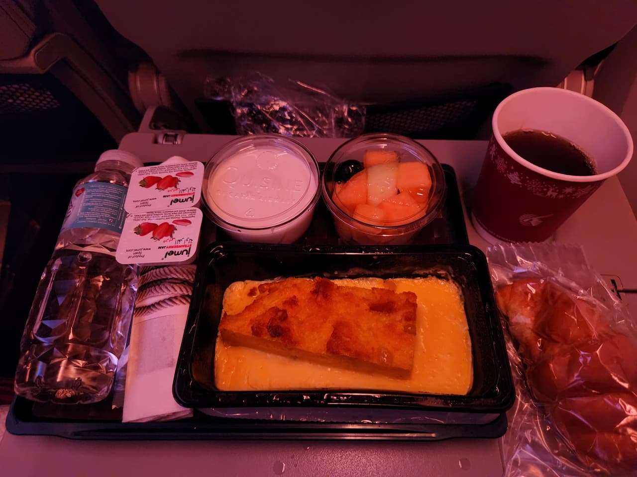 #飛行紀錄 卡達航空BKK-DOH-GVA A380+B787-8 經濟艙分享 - 航空板 | Dcard