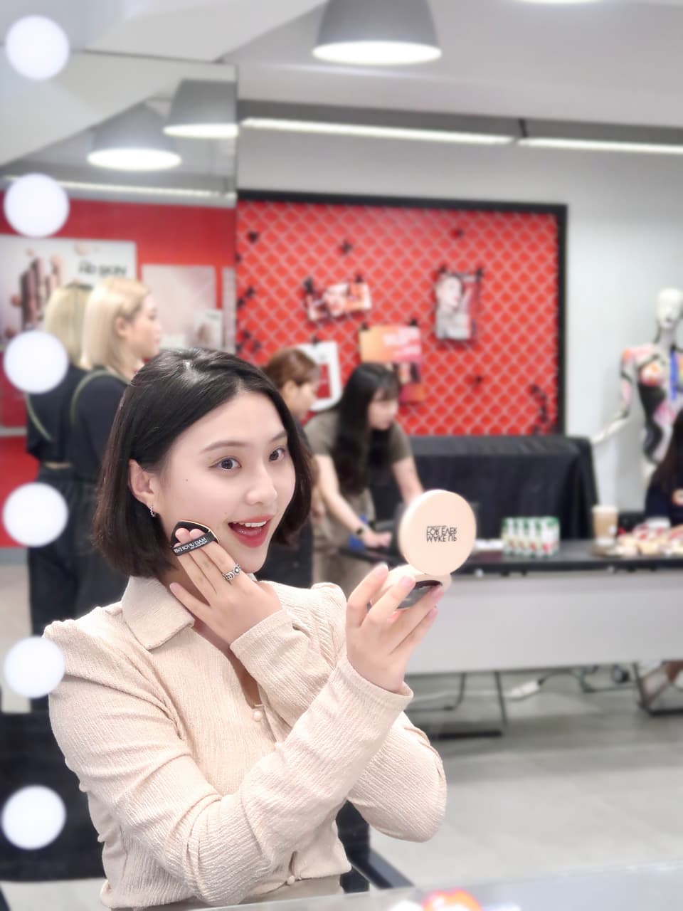 你絕對可以相信韓國彩妝師！MAKE UP FOR EVER HD SKIN 粉無痕美肌氣墊粉餅 - 獨角獸愛化妝 (@make_upunicorn) | Dcard