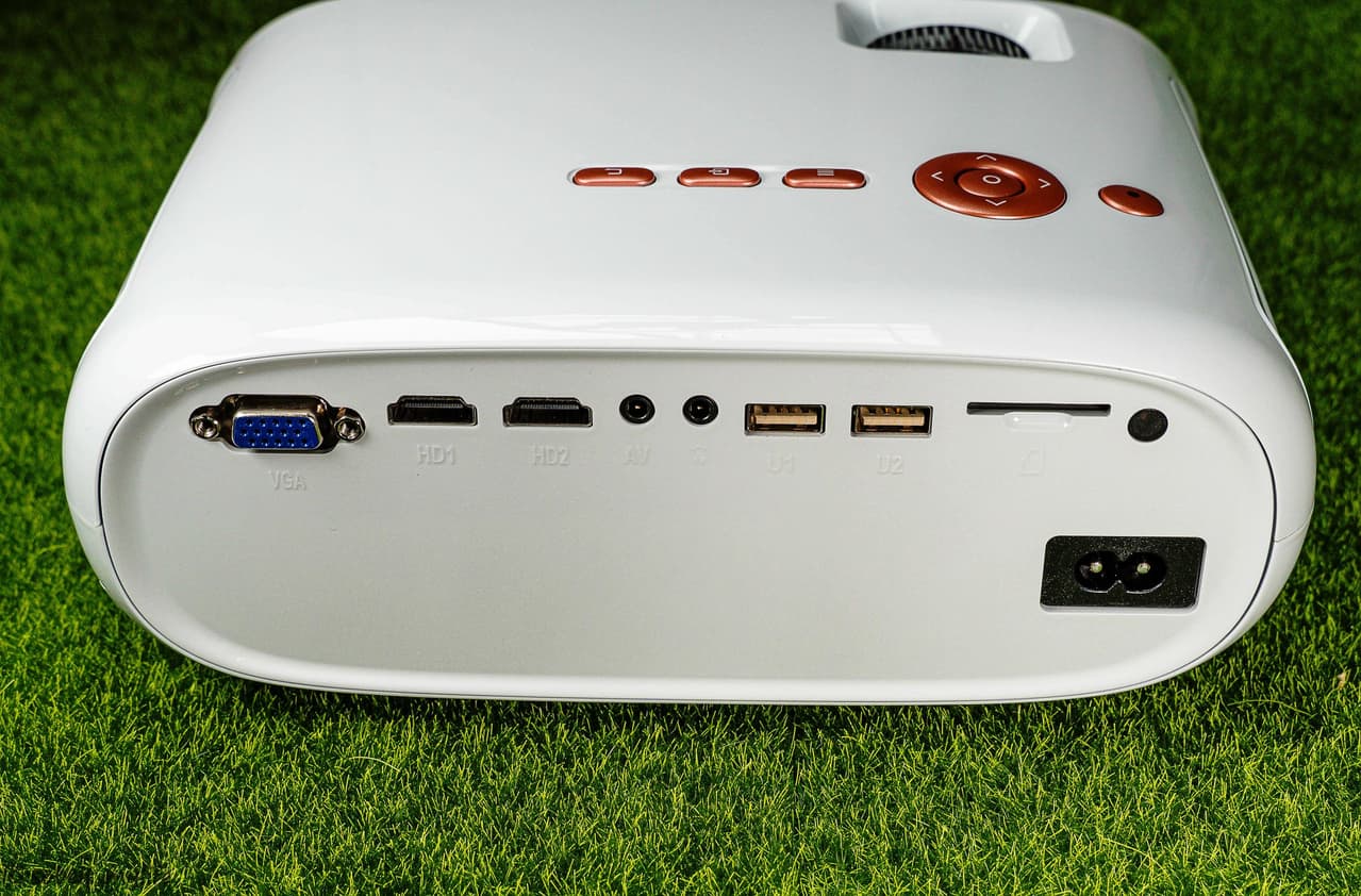 #開箱 擁有流暢無線投影的投影機 ONEmade Vpro - 視聽設備板 | Dcard