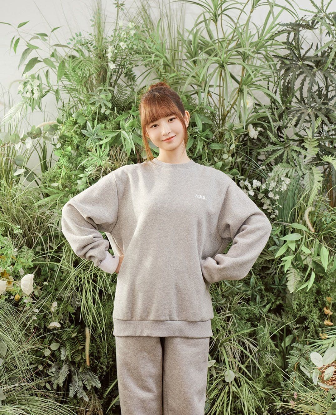 #代言 Rei - FCMM 23S/S 新品Look Book (購買送小卡) - IVE板 | Dcard