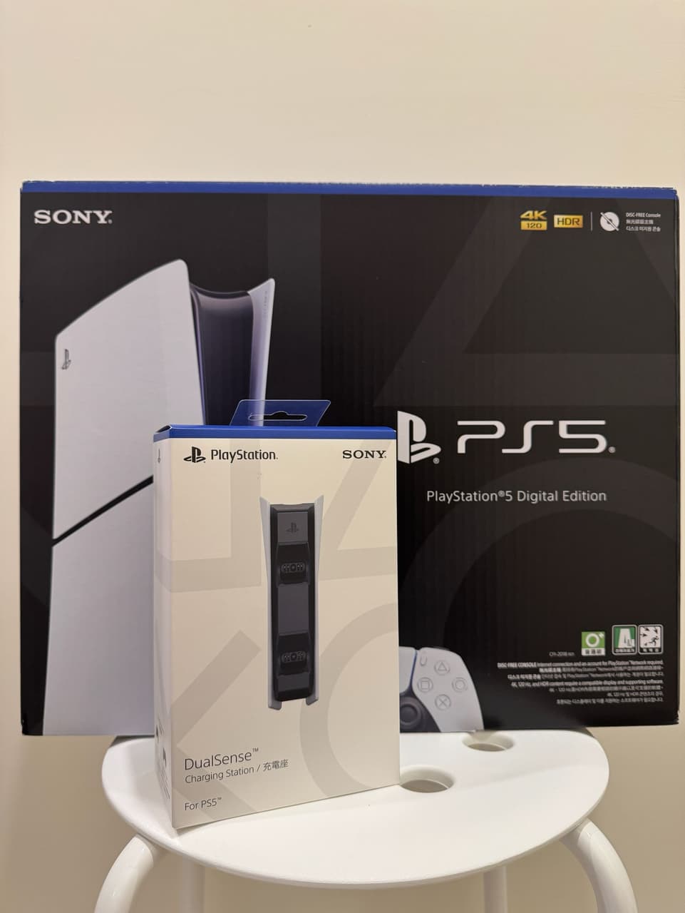 #我要賣 [已售出] 全新未拆PS5 slim 送手把充電座 台中面交 - 二手交易板 | Dcard