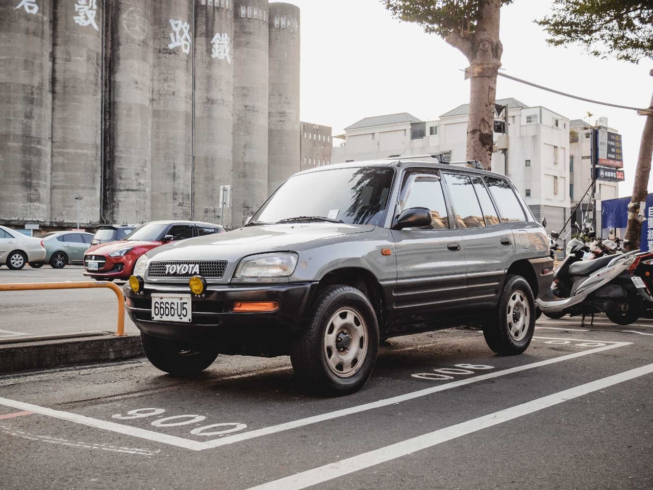 「fu拍車」好可愛😍Toyota RAV4初代目 - 汽車板 | Dcard