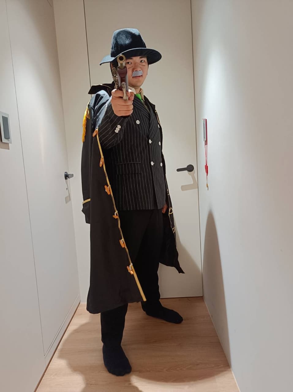 one piece Capone Bege cosplay ワンピース カポネ・ベッジ コスプレ 海賊王 培基 完全試裝 - Cosplay板 ...