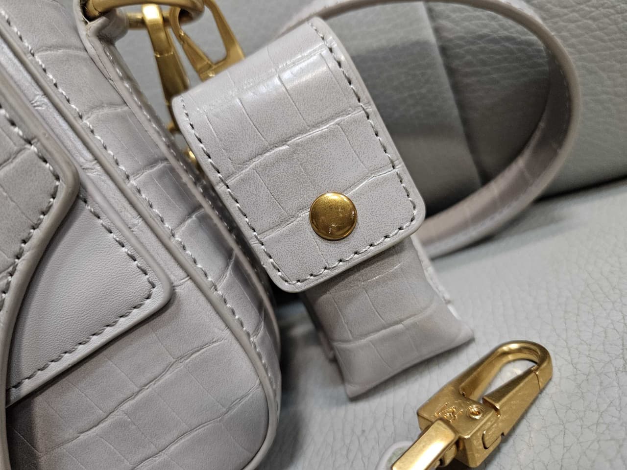 #我要賣 RM包包（Ella代言款） - 二手交易板 | Dcard