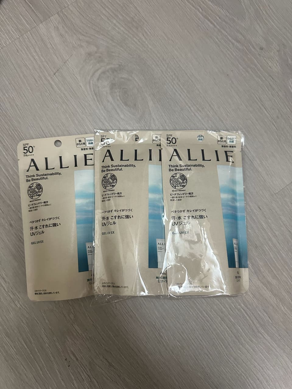 #我要賣 Kanebo佳麗寶 ALLIE 持采UV高效防曬水凝乳EX 40g 90g - 二手交易板 | Dcard