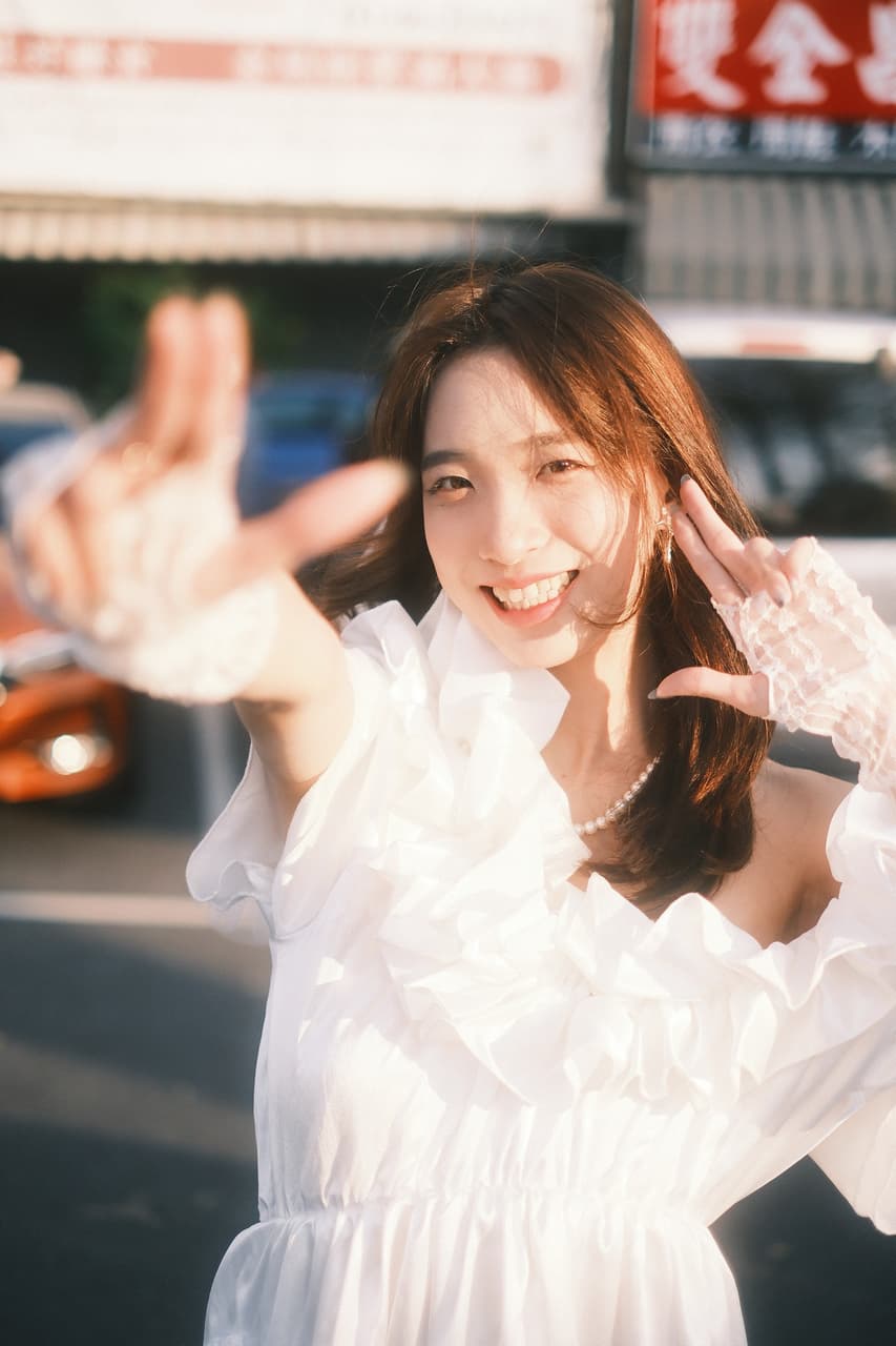 #作品 國華街在逃新娘 富士xt5 - 攝影板 | Dcard