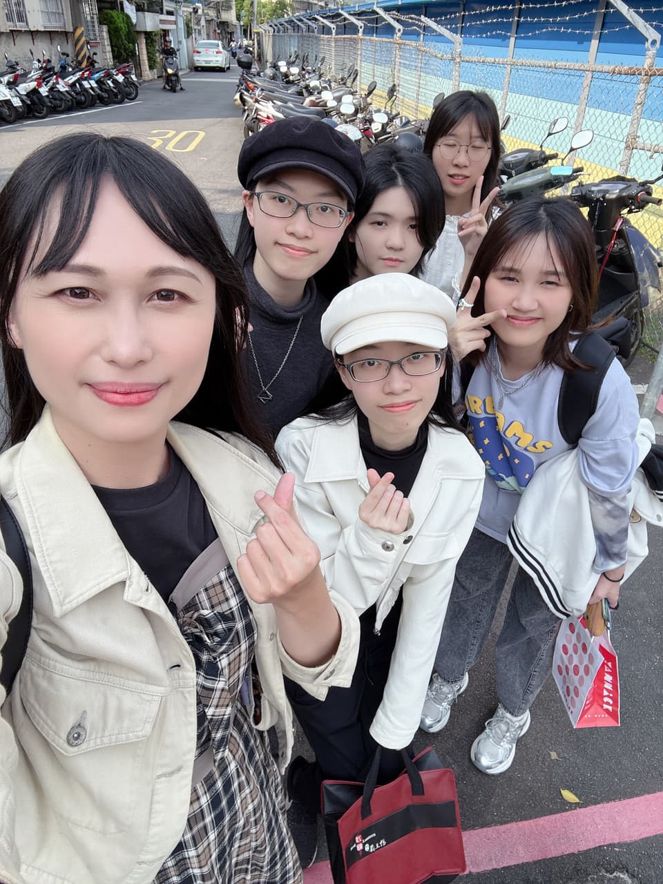 重返北藝大！和動畫系學弟妹的感動交流！！ - 🌵仙人掌🌵 (@ffyak) | Dcard