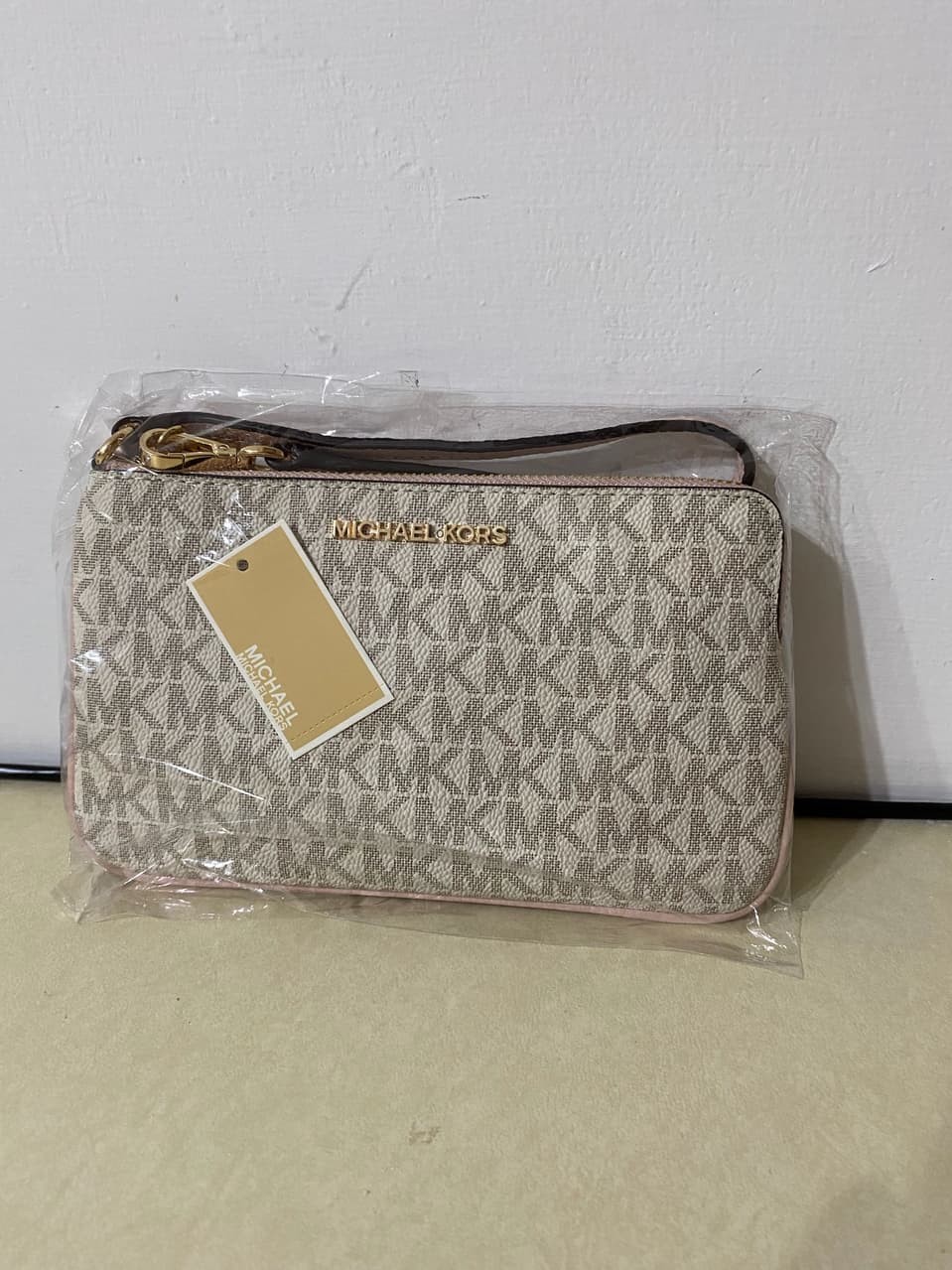 #售全新 MK、Coach、KS短夾、手拿、卡片零錢包，小CK橘紅馬鞍包 - 二手交易板 | Dcard