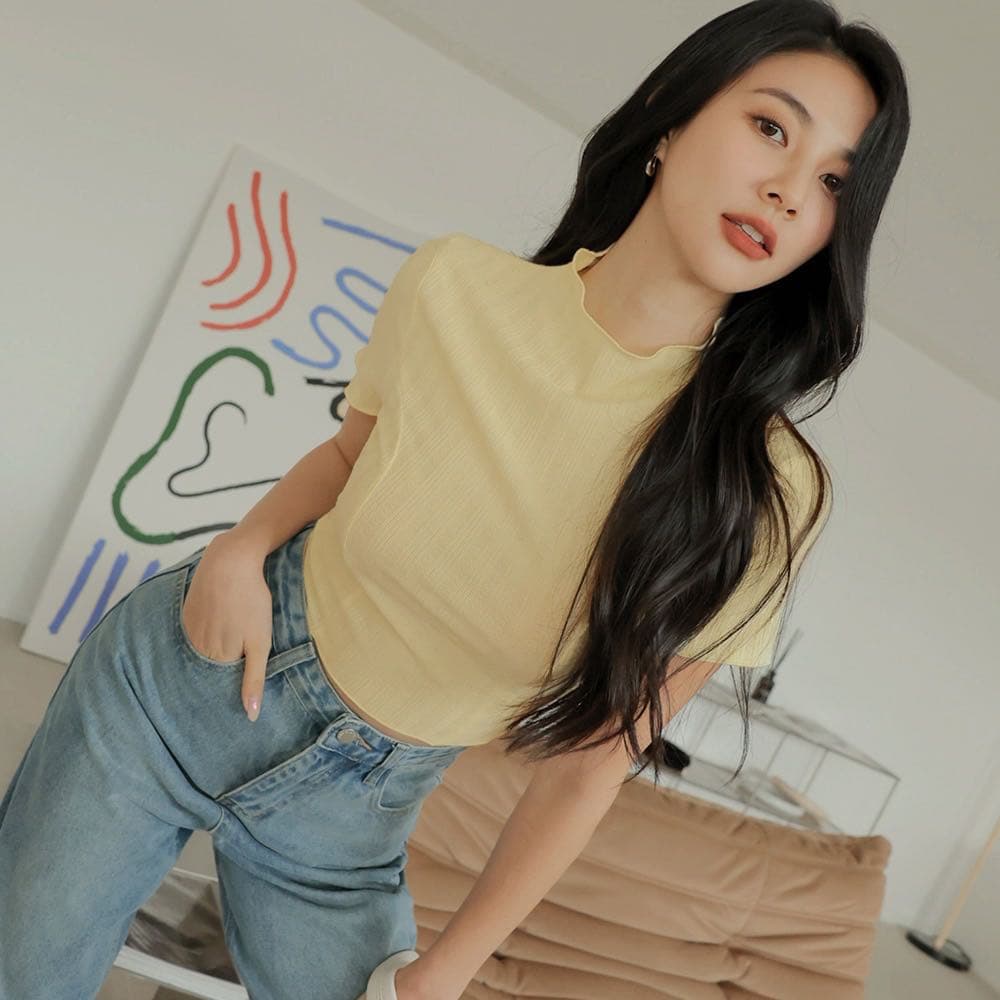 露出你的纖細小蠻腰😍分享5款短版上衣👕合身不緊身 好身材一覽無遺👀透膚織紋上衣、V領抓皺上衣、方領羅紋上衣 Y2K穿搭 airspace辣妹服飾推薦‼️ - haloyoyo (@haloho ...