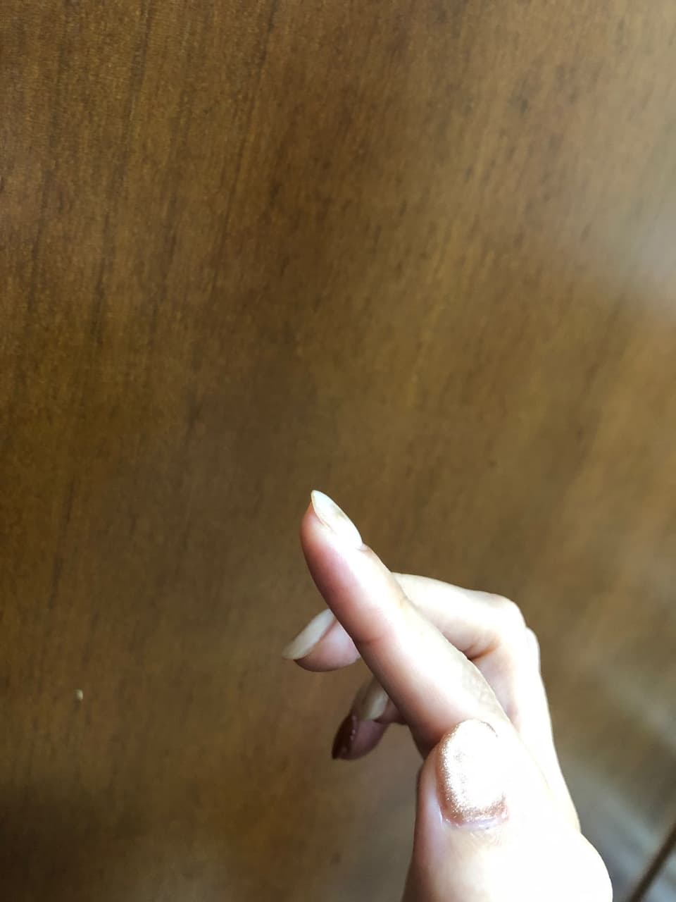問題 做完美甲一直覺得指甲有緊繃感怎麼辦 美甲板 Dcard