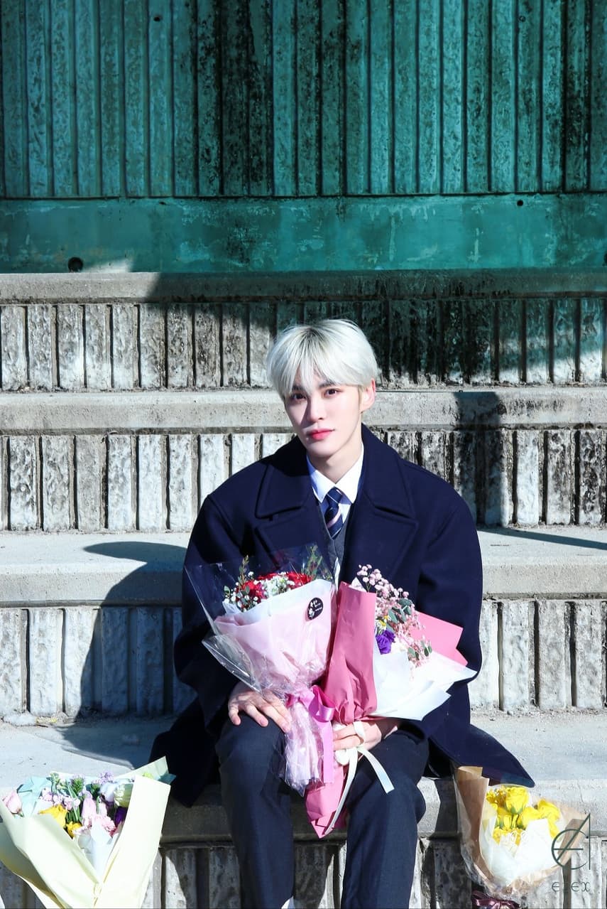 #閒聊 🎓今天公開的idol畢業照🎉 - B83 留言 | Dcard