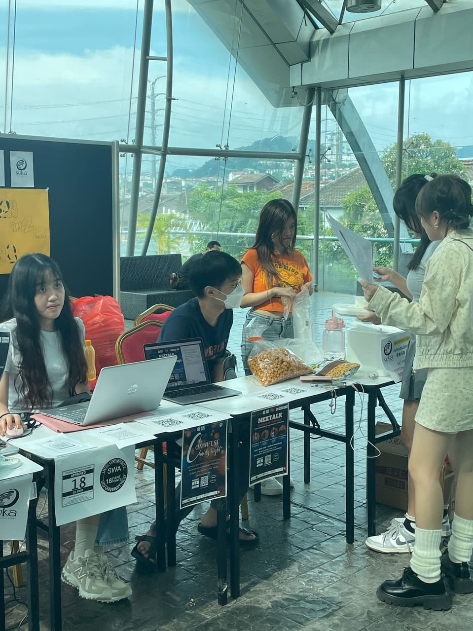 有人要陪我参加吗？18分ELE - UCSI板 | Dcard