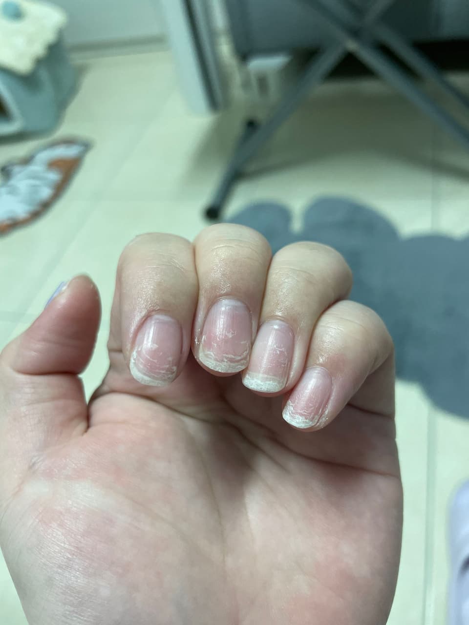 問題 指甲太軟怎麼辦？ 美甲板 Dcard