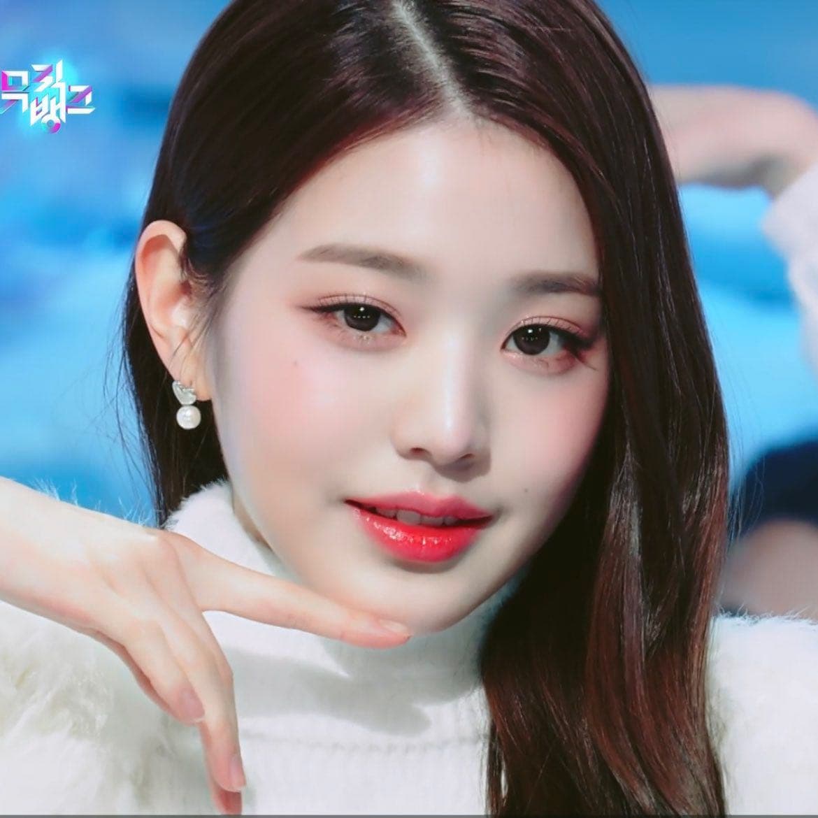 #分享 今日出現在JYP朴軫永舞台的張員瑛🧊 - IVE板 | Dcard