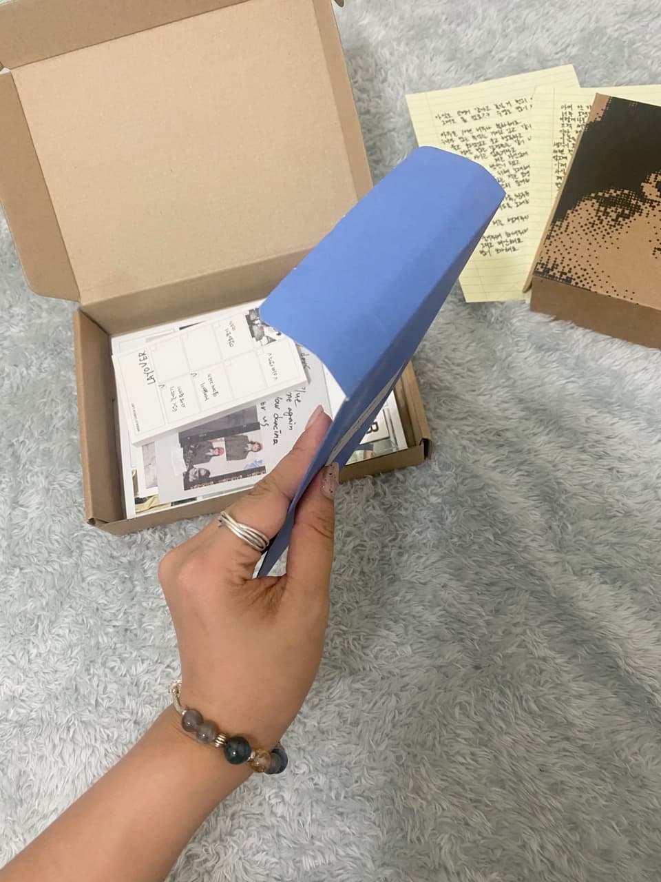 #開箱 V layover 專輯/藍版開箱PART TWO-Blue Version unboxing - BTS板 | Dcard