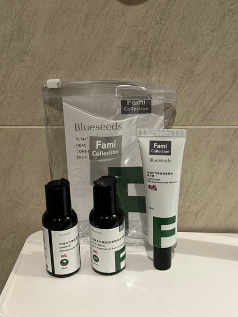 #情報 全家Fami Collection 玫瑰天竺葵迷迭香系列第二件6折 - 香氛板 | Dcard