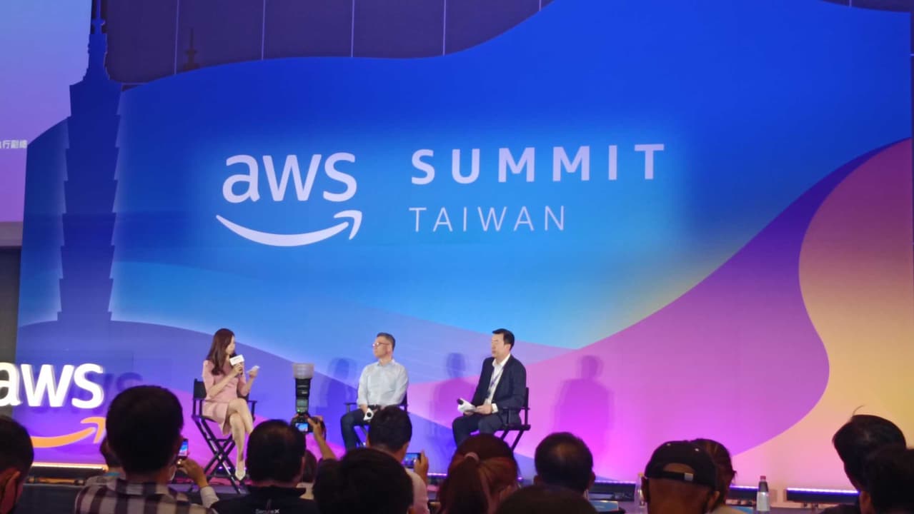 AWS台灣雲端高峰會分享👨‍💻 #新鮮事調查局 - 大俠愛吃漢堡堡 (@pinkbear_9527) | Dcard