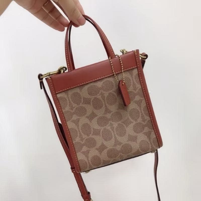 #我要賣 降價出清 marco laurent、coach、RM、富士山口金包 - 二手交易板 | Dcard