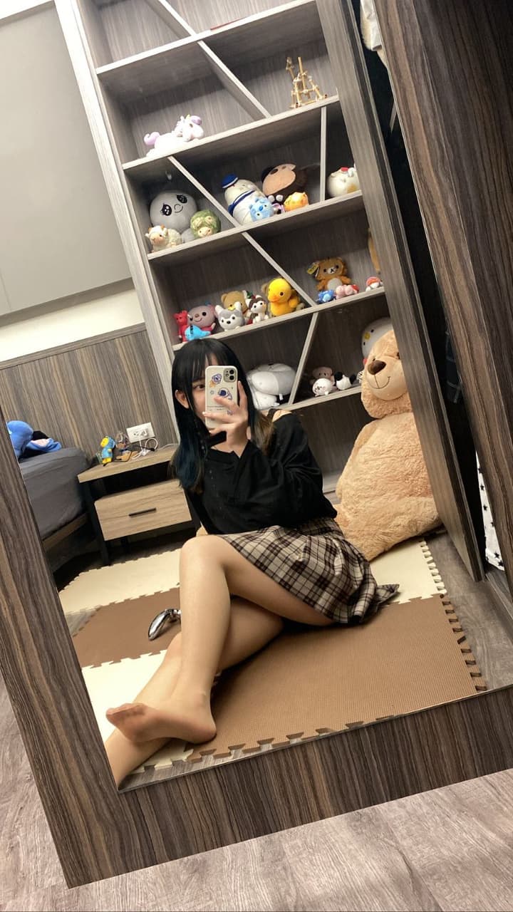 終於100追蹤了(⁎⁍̴̛ᴗ⁍̴̛⁎) - 花花 (@hua_91) | Dcard