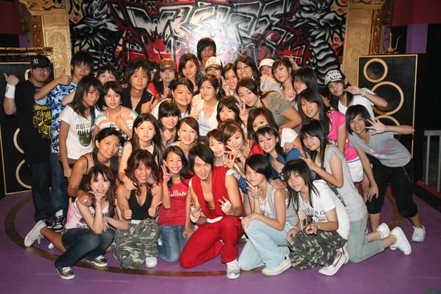 #分享 JJ林俊傑15年以上骨灰粉 - 追星板 | Dcard