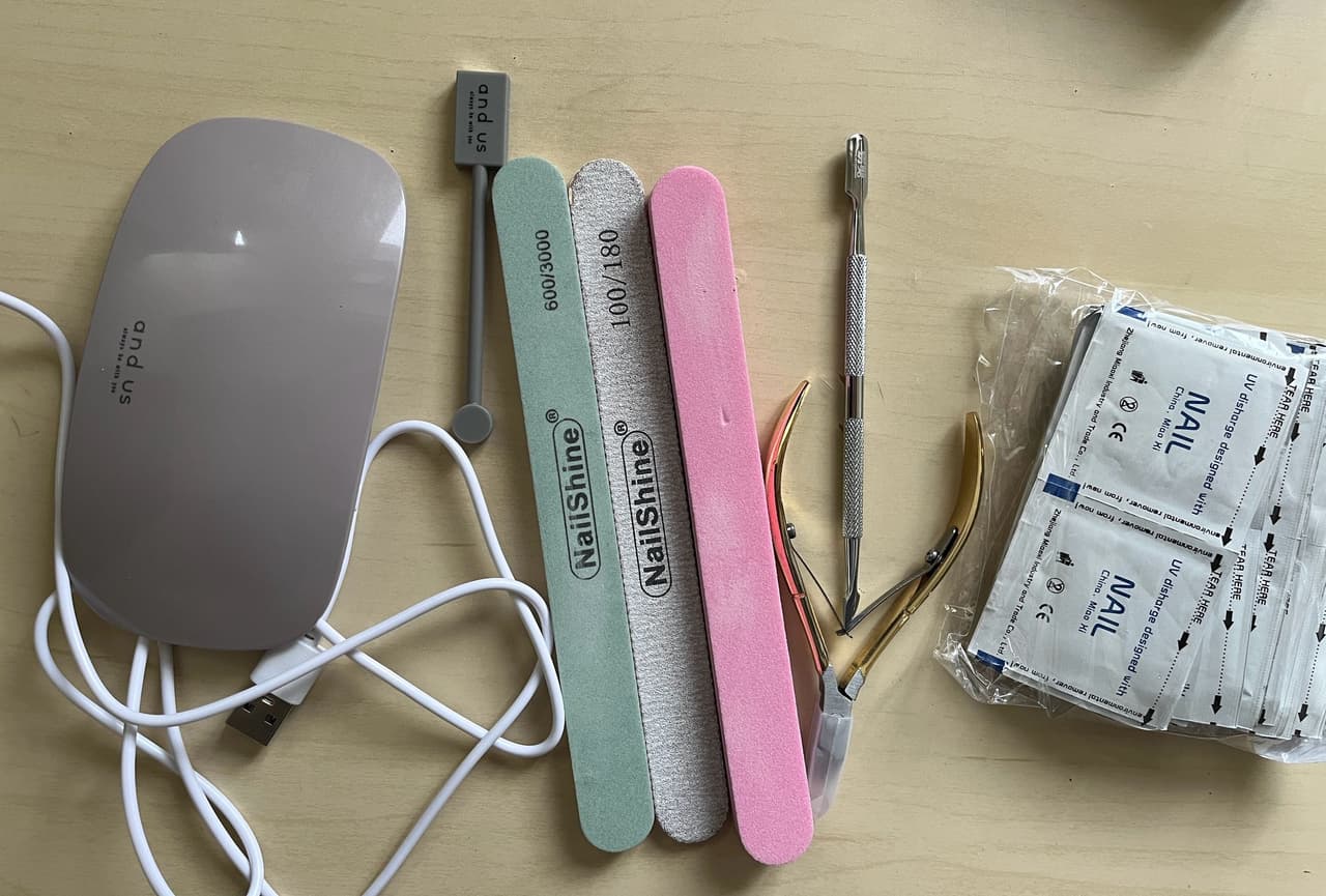 #我要賣 【已售出】 3COINS UV-LED凝膠美甲燈 美甲磁吸棒 - 二手交易板 | Dcard