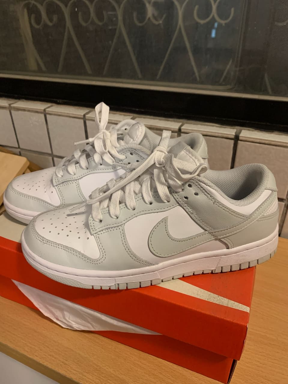 #我要賣 Nike dunk low 灰白色 - 二手交易板 | Dcard