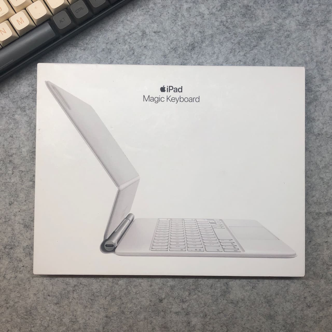 [已售] 價格沒那麼 Magic 的 Magic Keyboard #7500元 可議 - 臺北醫學大學板 | Dcard