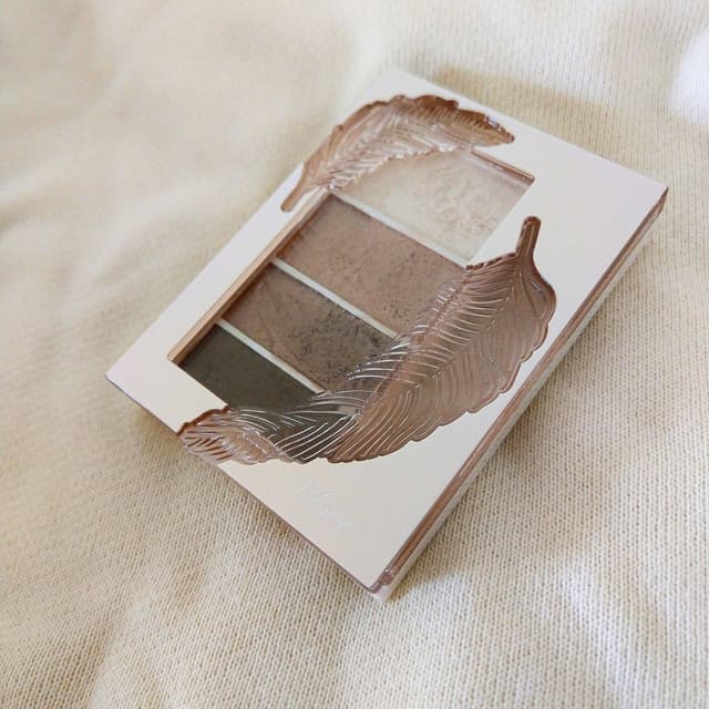 #顏色比較 三個鬼打牆大地色眼影 visee be3、excel SR03、excel SR06 - 美妝板 | Dcard