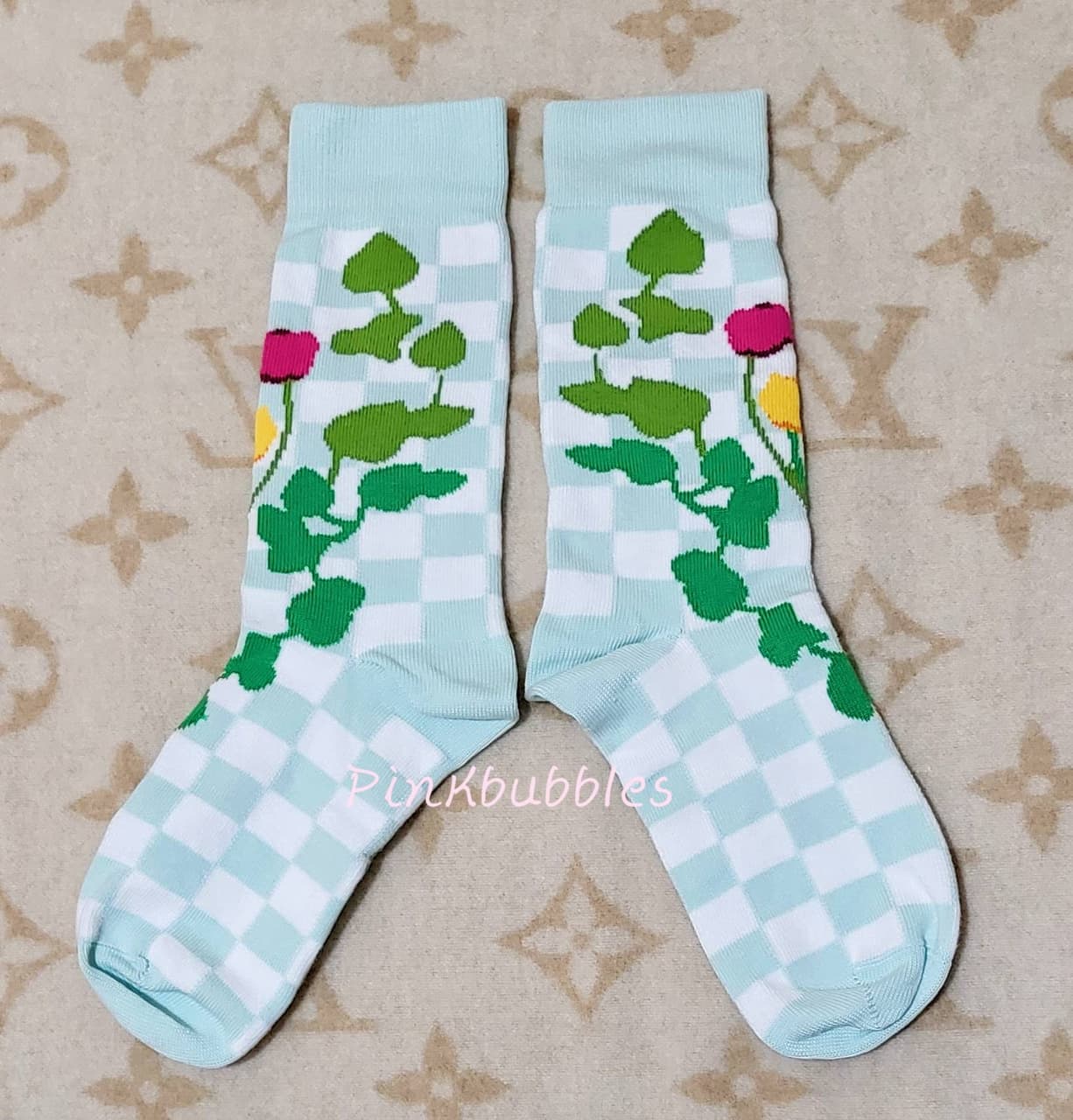 #開箱 LV ARCHIVES襪子套裝 - 精品板 | Dcard