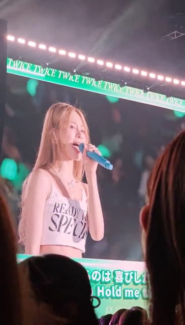 #分享 日本大阪演唱會DAY1子瑜🦌美照跟影片集錦💙🇹🇼🪽 - TWICE板 | Dcard