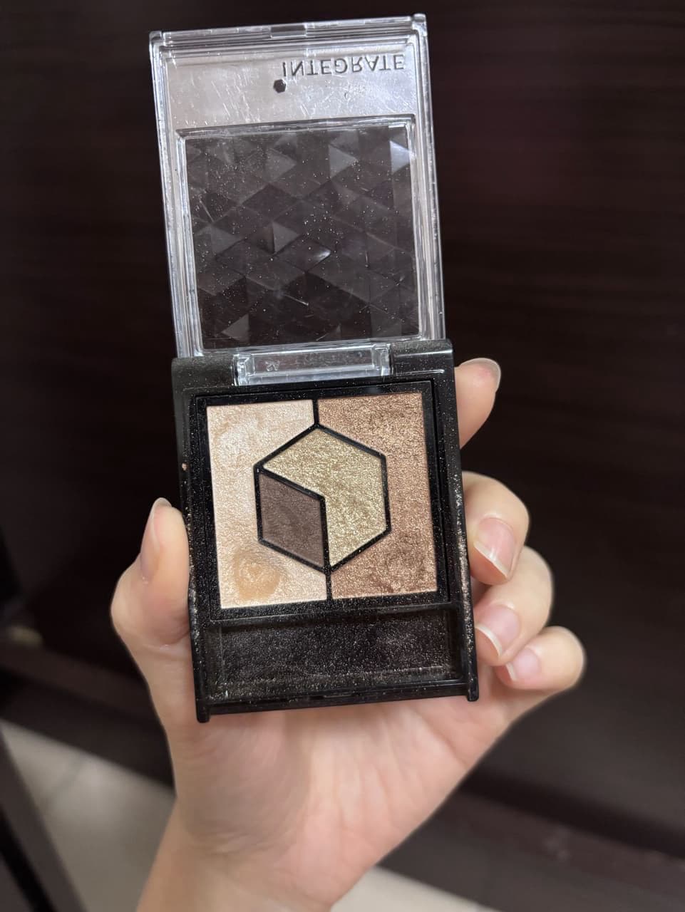 #贈送 送opera唇膏 integrate眼影（眼影贈出 - 贈物板 | Dcard