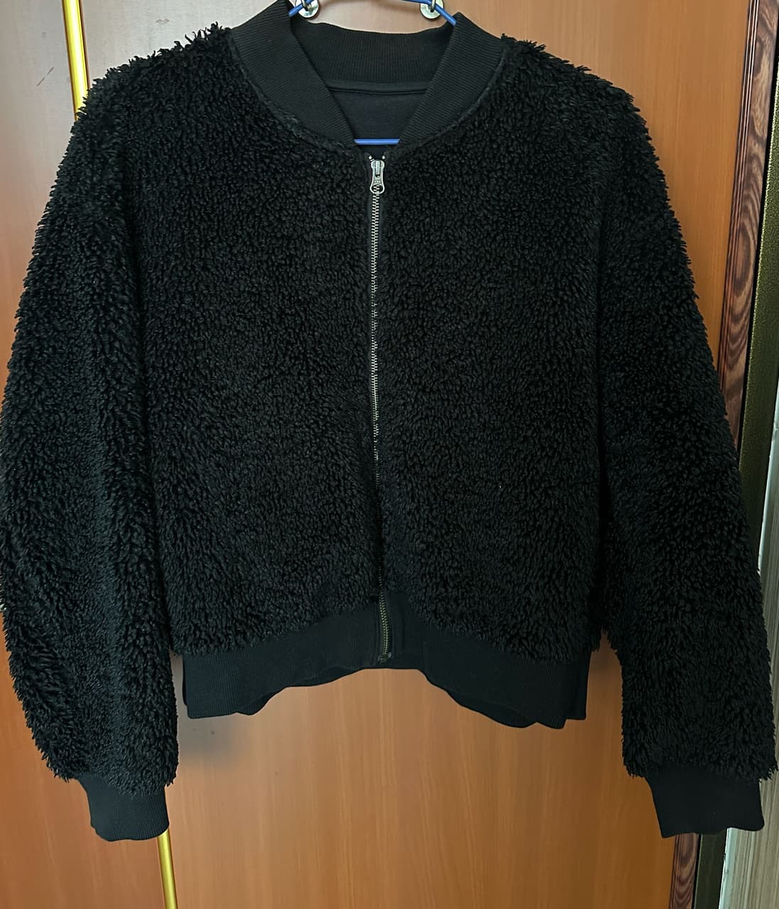 #我要賣 GU TEEN錐形褲、Uniqlo防風刷毛布勞森外套 - 二手交易板 | Dcard