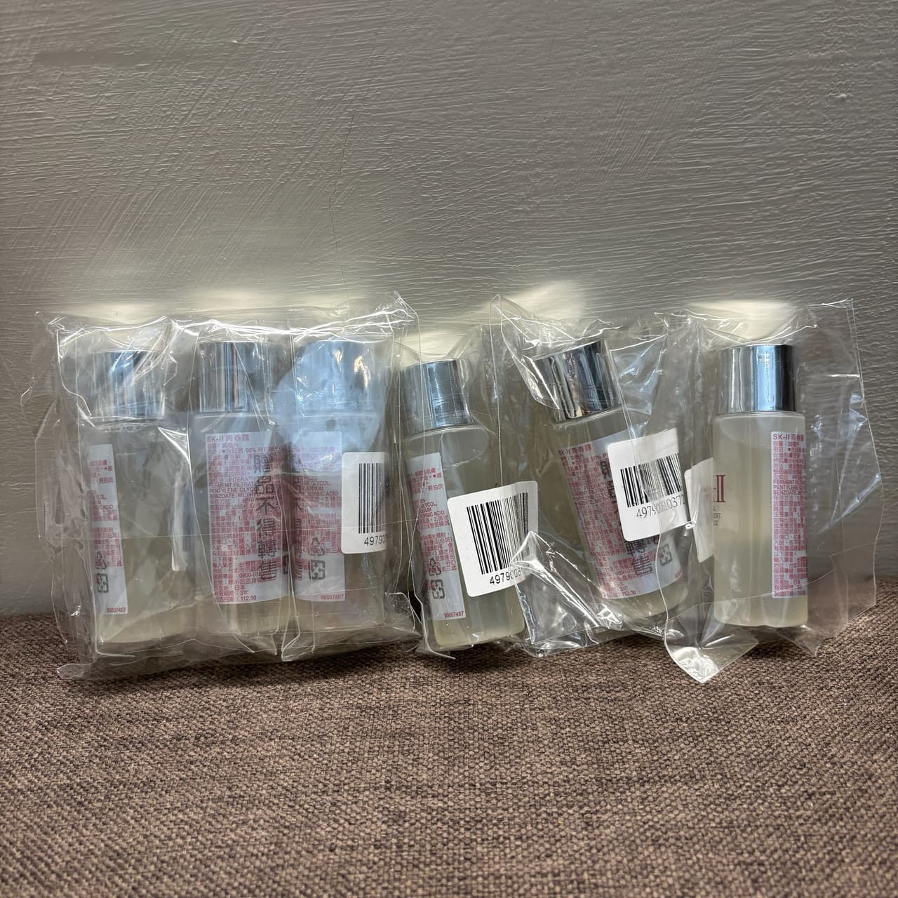 #我要賣 SK2青春露30ml、化妝水30ml、化妝包 - 二手交易板 | Dcard