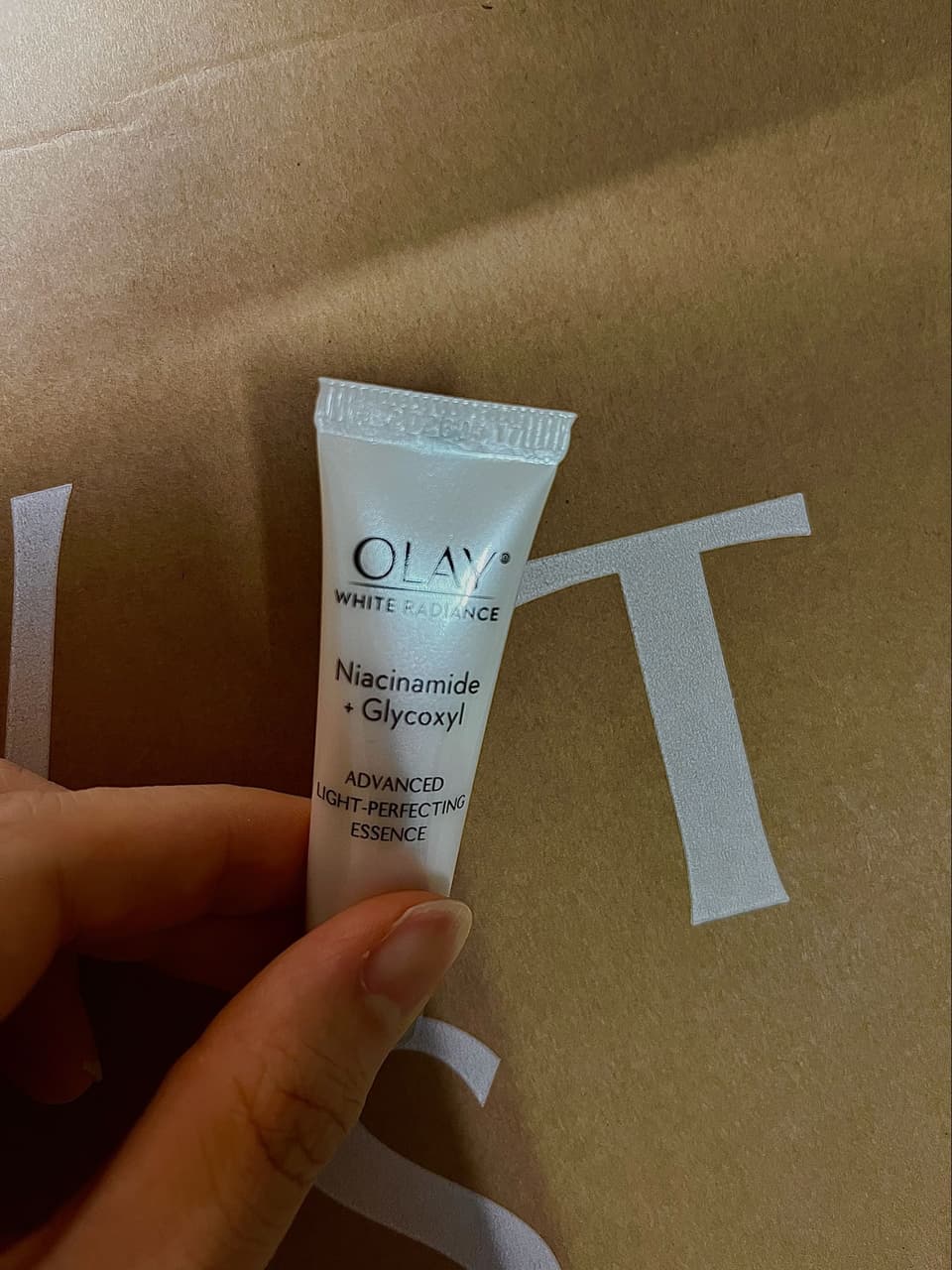 #售全新 （已售出）Olay 革糖素小白瓶 正貨+小樣 - 二手交易板 | Dcard