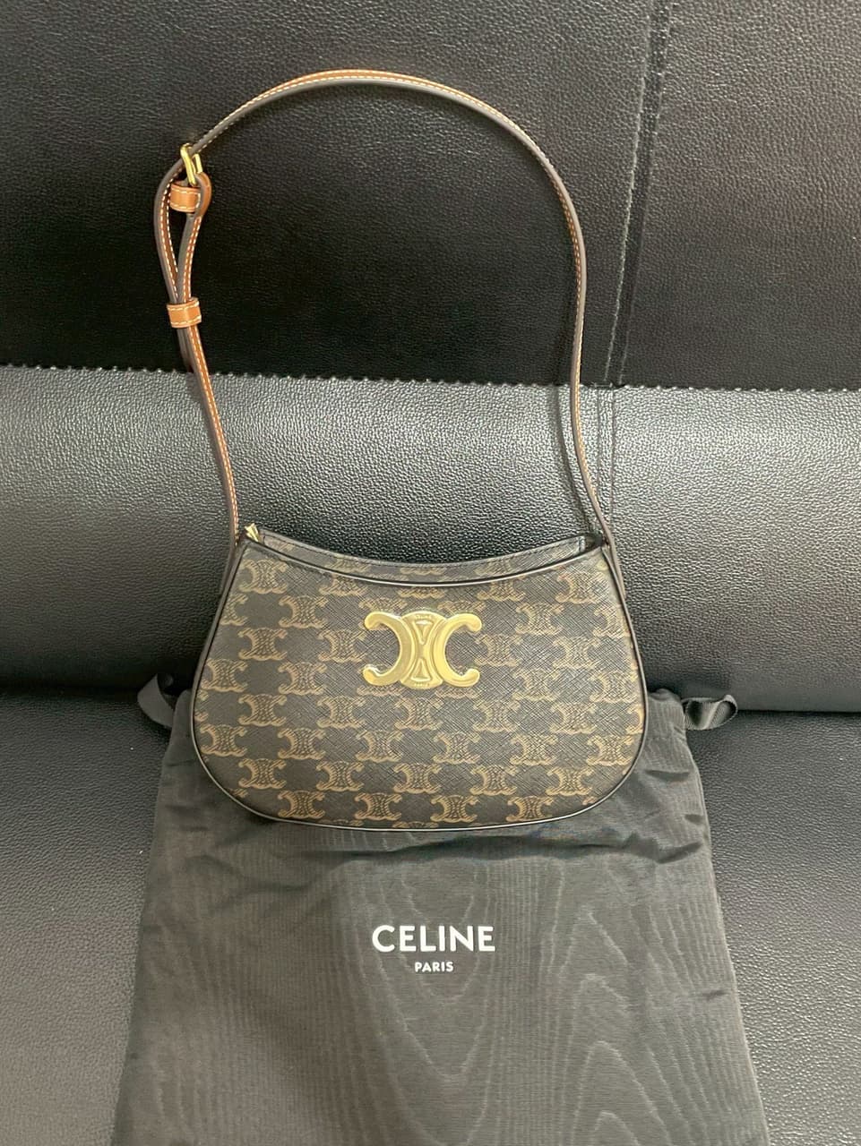 #我要賣 #我要賣 近全新Celine Tilly Medium - 二手交易板 | Dcard