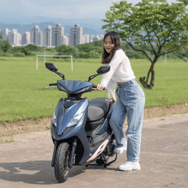 #車輛分享 ＃經典回顧 機車族的心聲哩甘災！讓⚡️KYMCO NEW VJR 125 4V/TCS⚡️成為你的行車好夥伴🛵疑難雜症通通BYE👊🏻 - 機車板 | Dcard