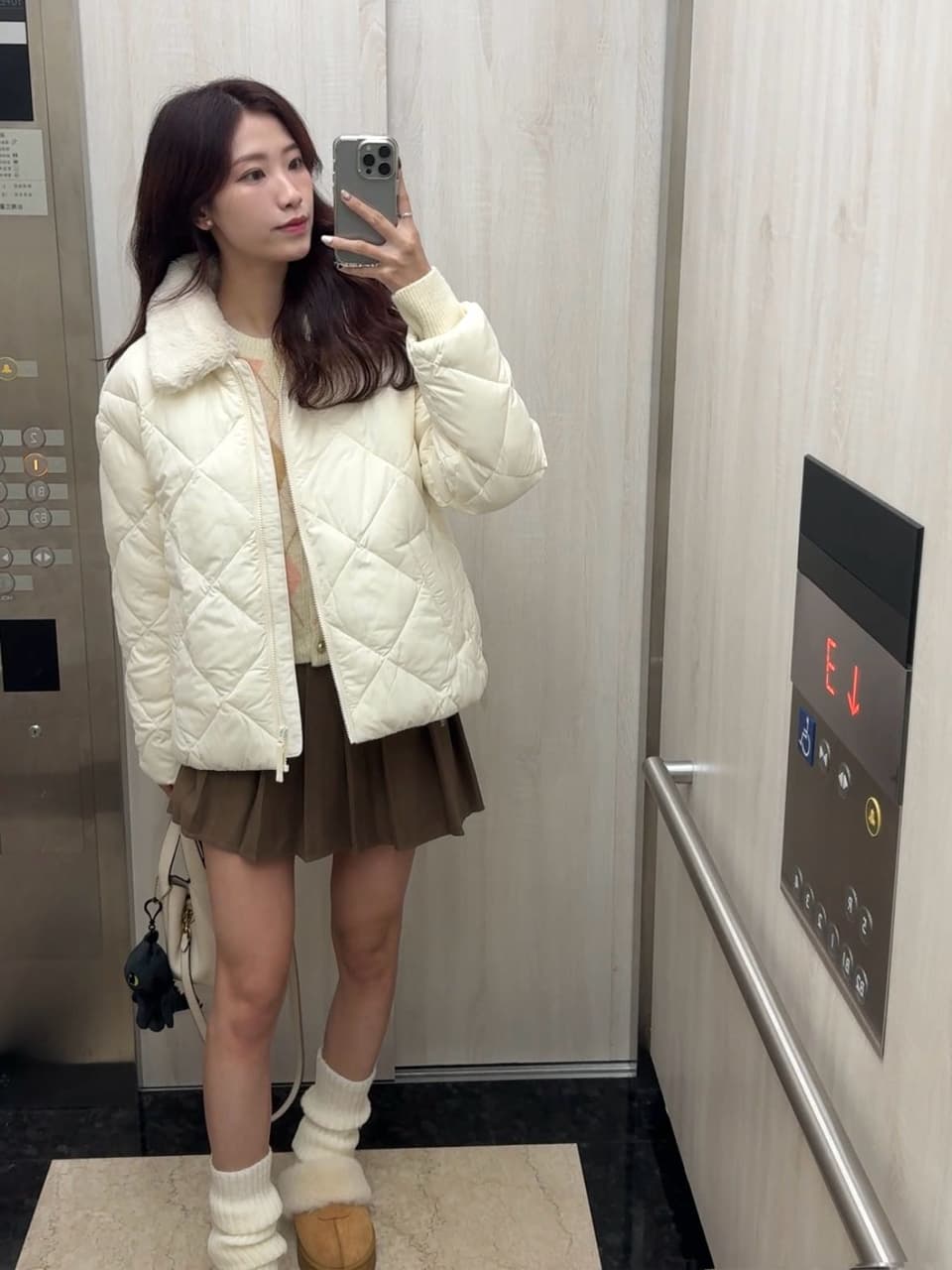 跟上美拉德穿搭的末班車🤎🎄🍁 - 한 (@han.tz) | Dcard