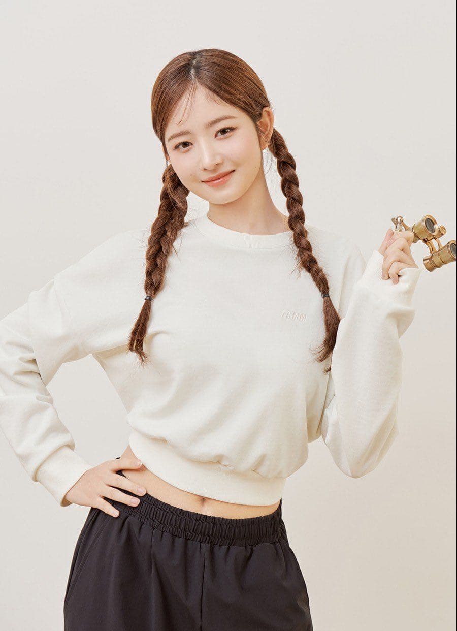 #代言 Rei - FCMM 23S/S 新品Look Book (購買送小卡) - IVE板 | Dcard