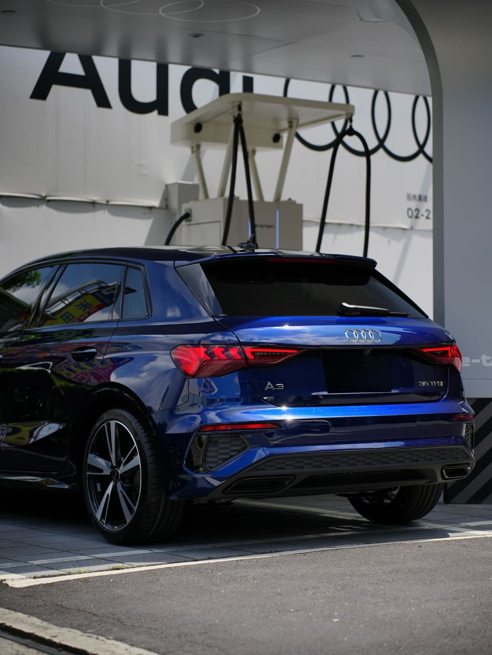 Audi A3 Sportback 35 TFSI S line Navarra blue 交車 - 汽車板 | Dcard