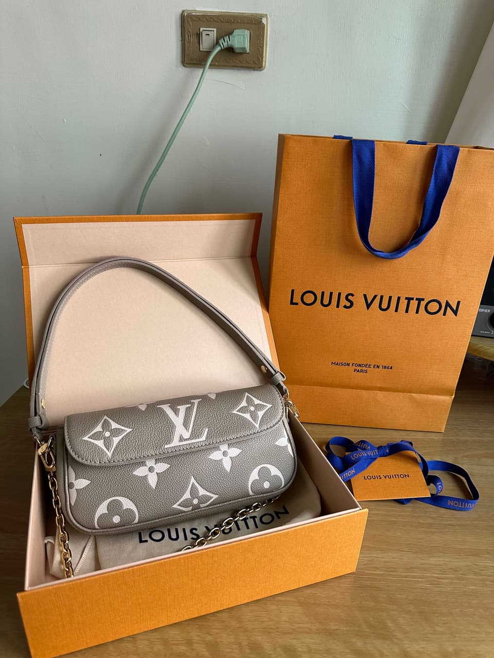 #開箱 LV 大象灰 Ivy 🥰 - 精品板 | Dcard