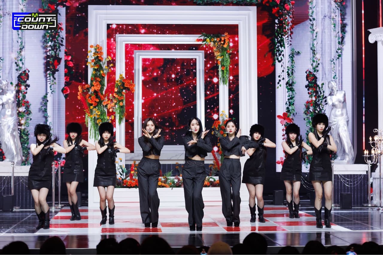 #更新 [M COUNTDOWN] 230202 VIVIZ PULL UP 現場照片 - GFRIEND板 | Dcard