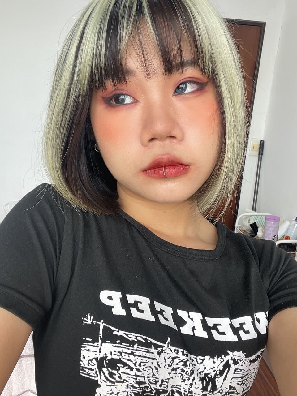 分享一下最近的長相 - 極光 (@ra_ra) | Dcard