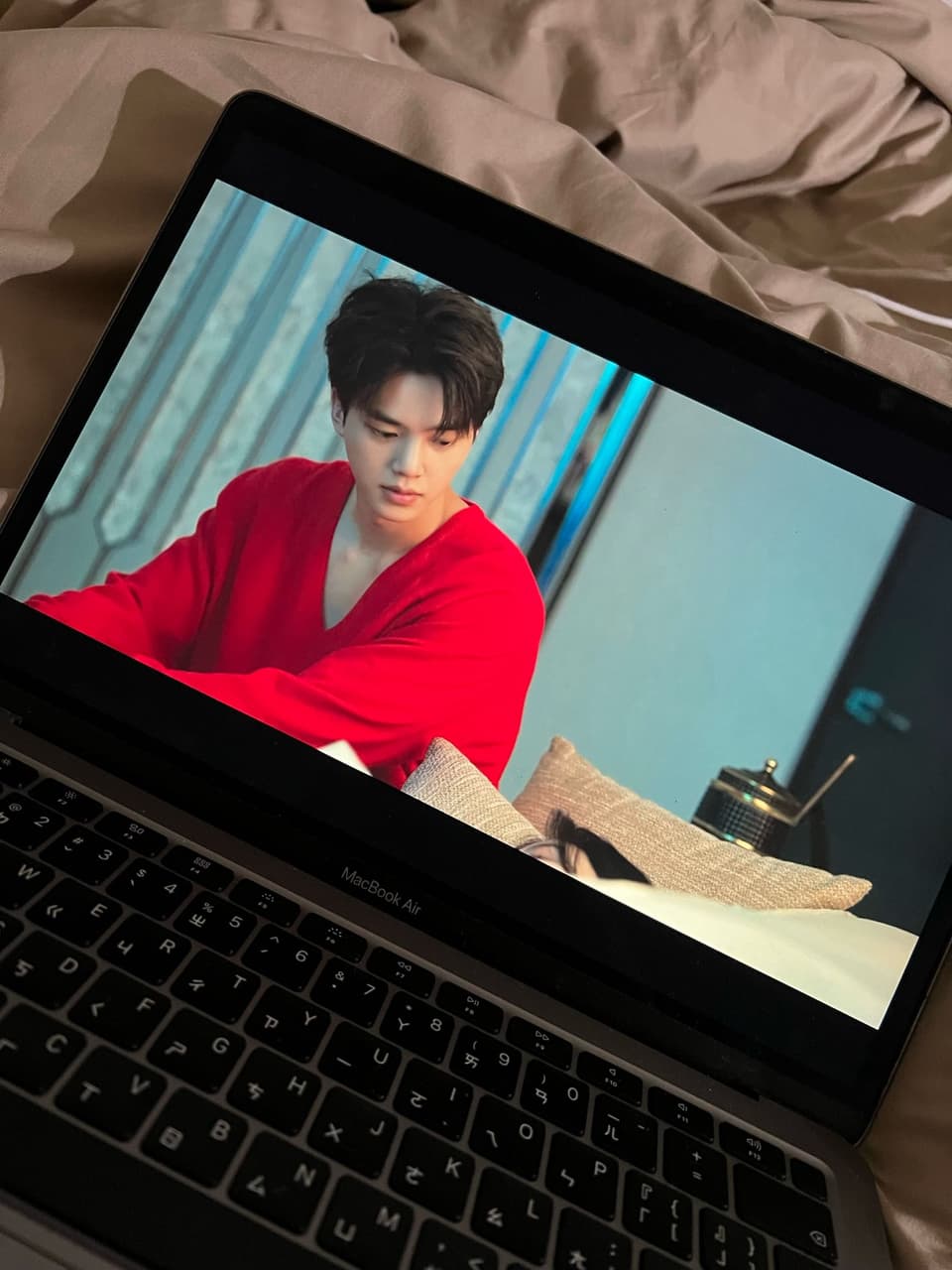 #雷 與惡魔有約 ep15 - Netflix板 | Dcard